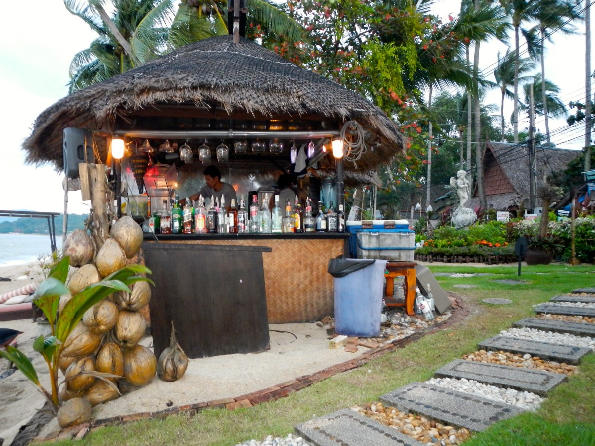 [THAILAND] oo8.CoCo Tam’s Bar, Koh Samui – Viktoria Jean